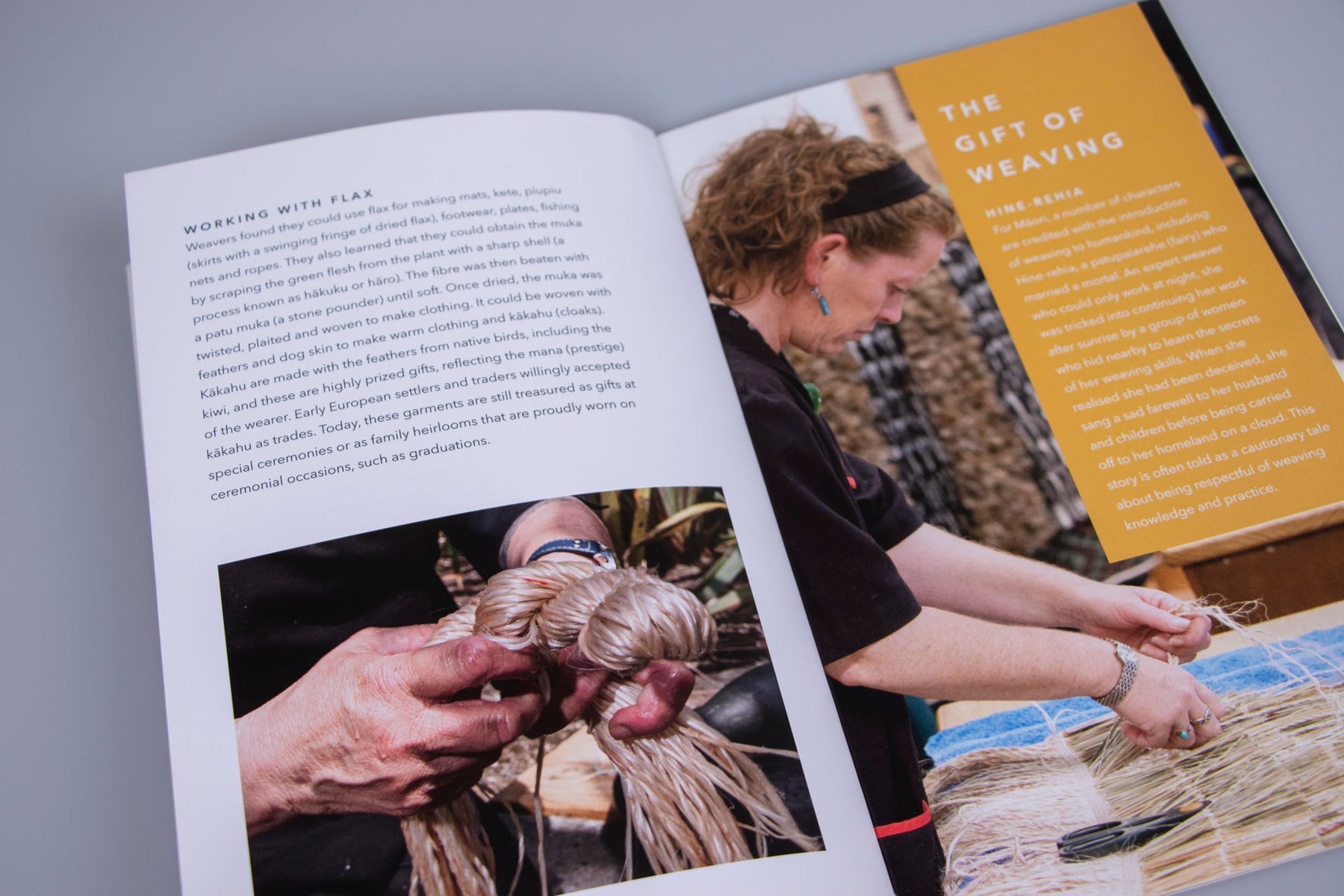 Māori Weaving: The Art of Creating Māori Textiles by Huia Publishers